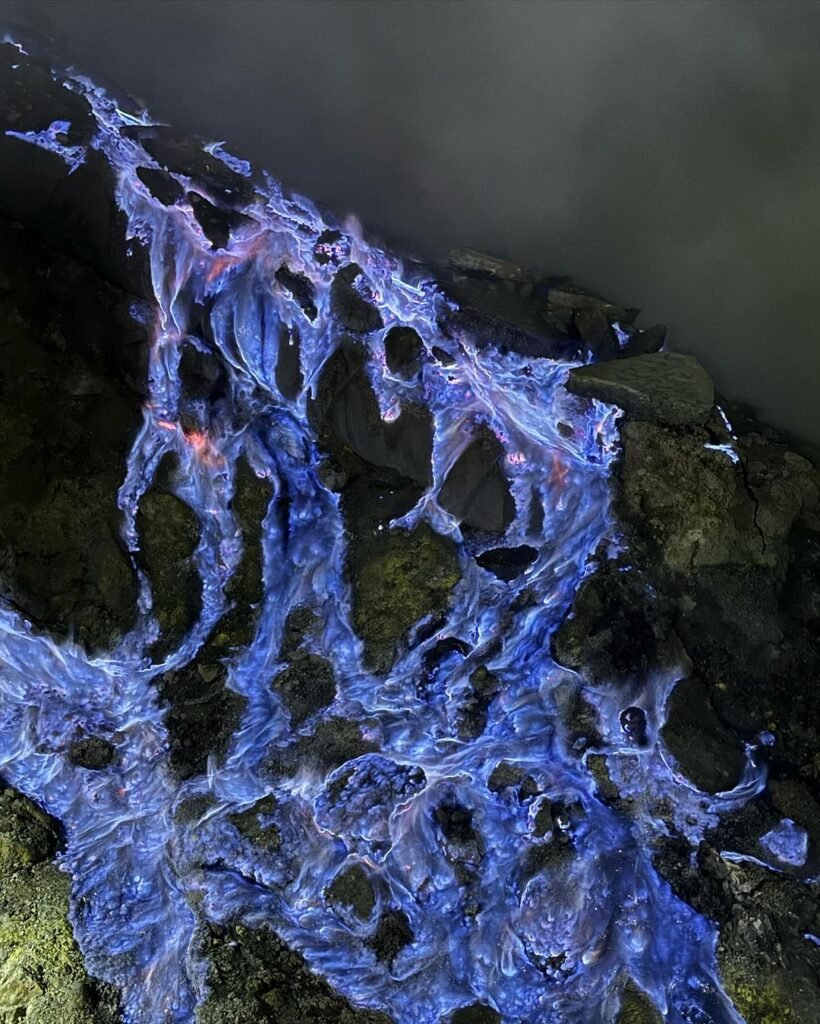 The Blue Fire Phenomenon - IJEN CRATER, IJEN BLUE FIRE, IJEN TOUR