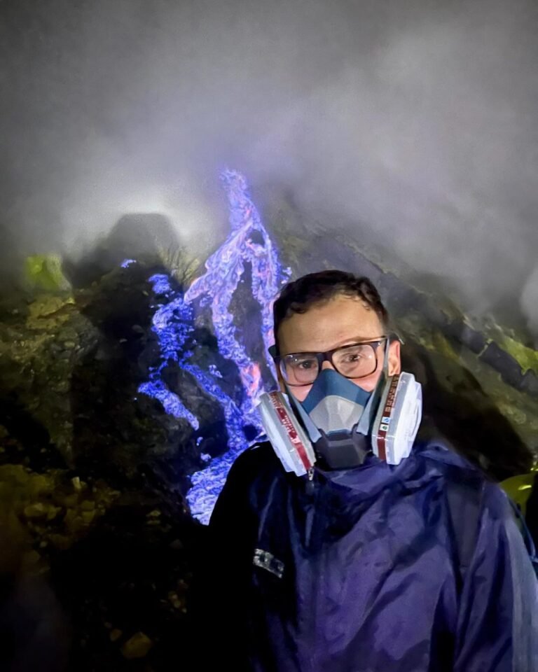 Blue Flame Phenomenon - IJEN CRATER, IJEN BLUE FIRE, IJEN TOUR